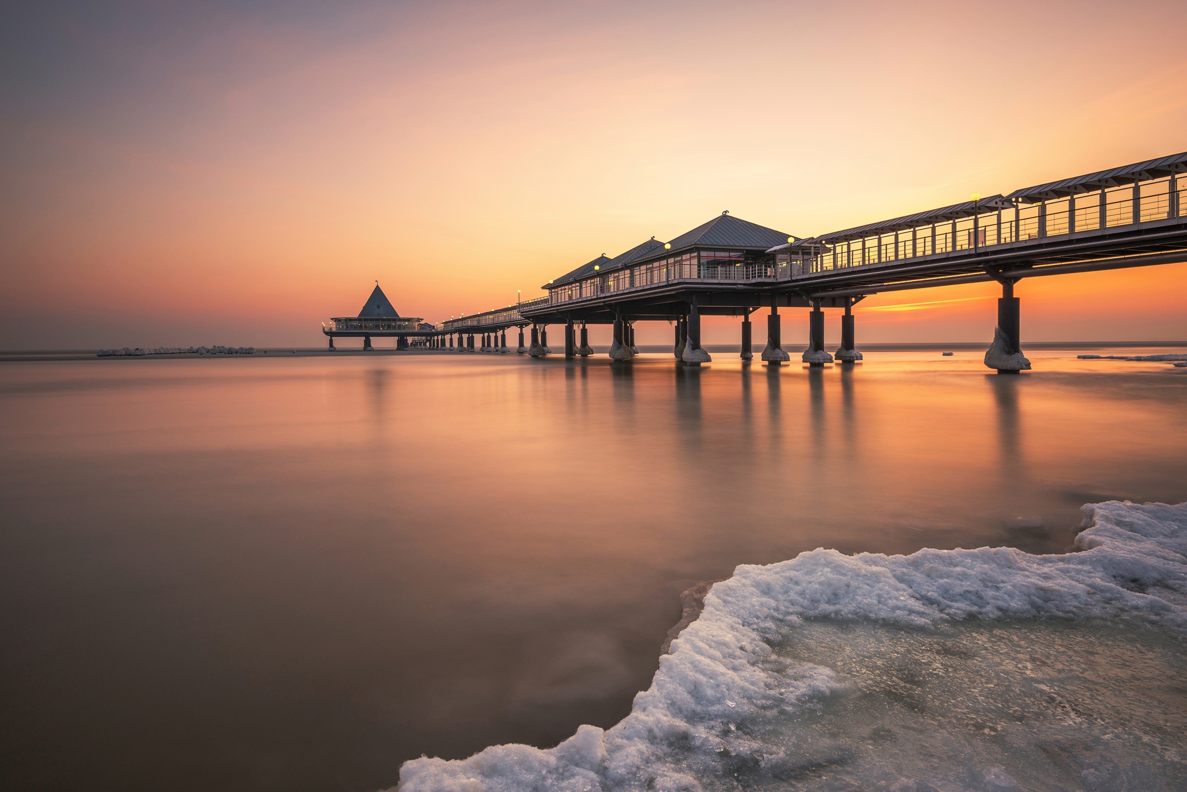 Papermoon Fototapete »Photo-Art ROBIN OELSCHLEGEL, EISZEIT« | BAUR