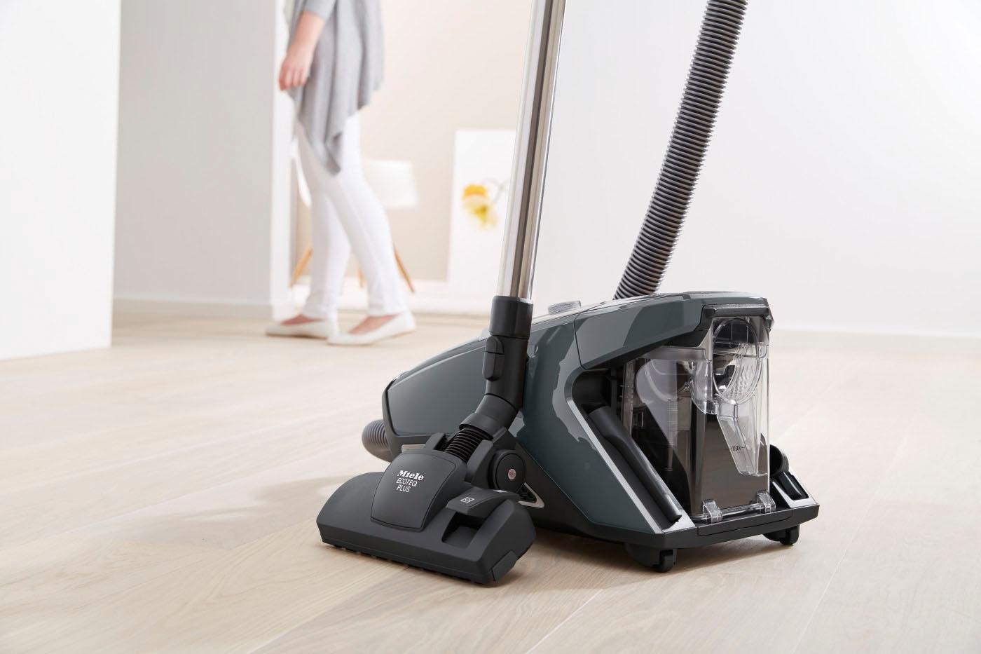 Miele Bodenstaubsauger »Blizzard CX1 PowerLine«, 890 W, beutellos per ...